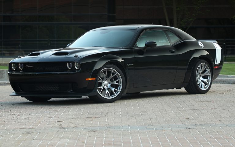 Muscle-car maniac: Dodge Challenger SRT Hellcat